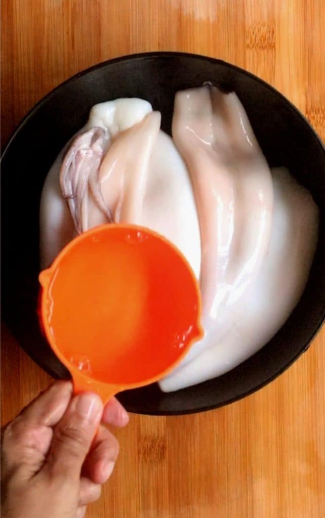 How to clean squid(calamari). - THE SEAFOOD BLOG
